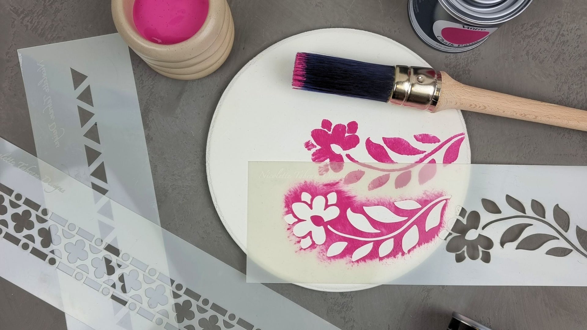 Stencil supremo Nicolette Tabram shares her stencilling tricks & backg – Vintro Paint